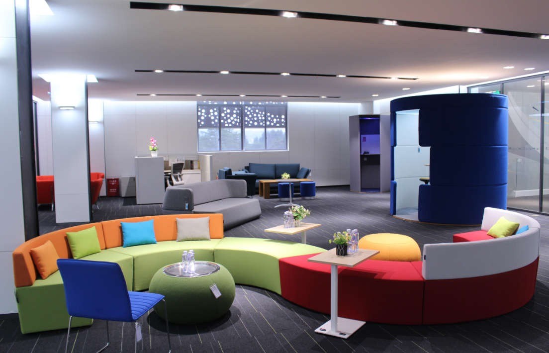 8 FT MODULAR S SHAPED SECTIONAL SEATING FOR BREAKWAY AREA, GATHERINBG ...